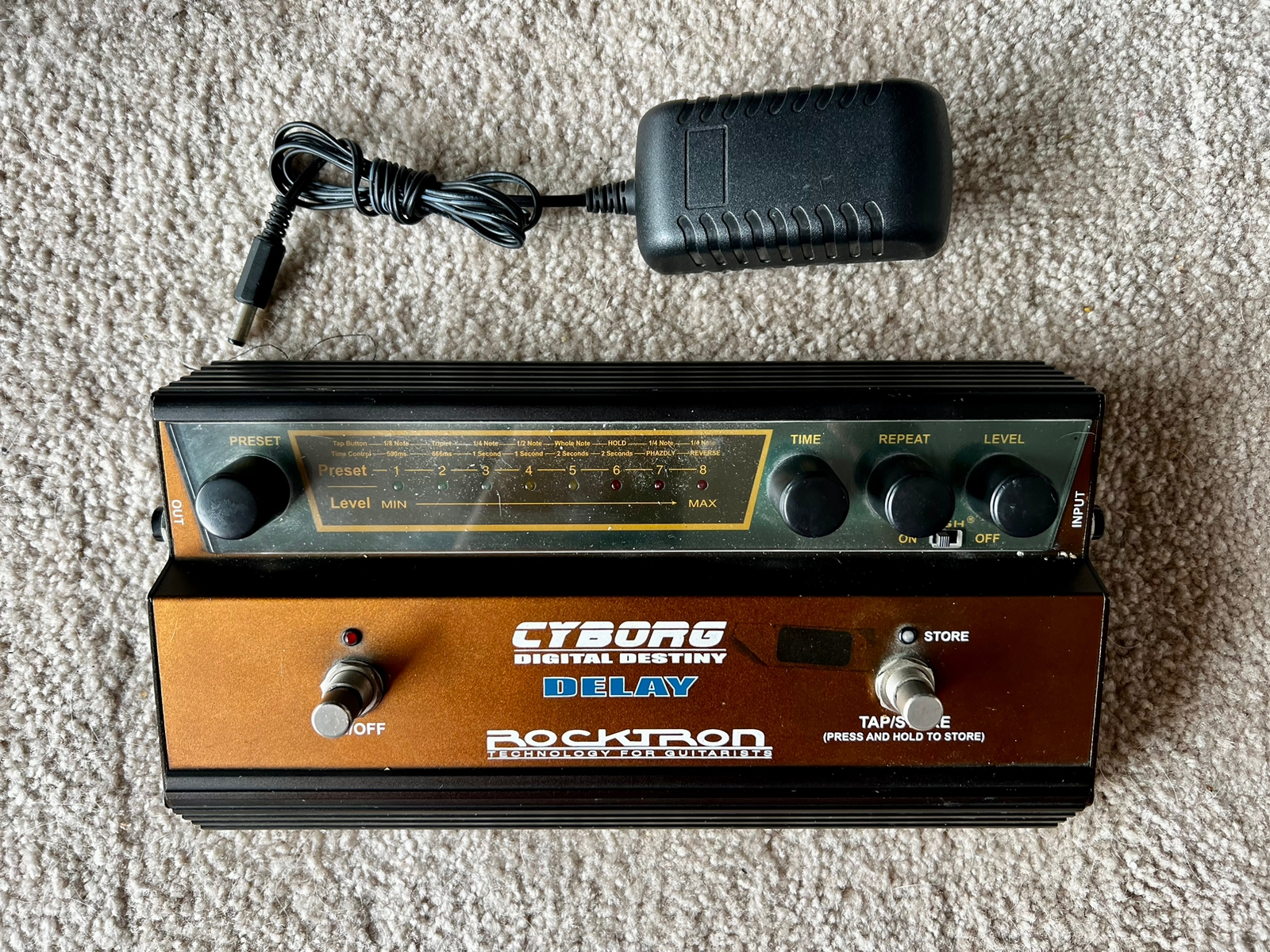 ROCKTRON CYBORG DELAY - Cambalucho