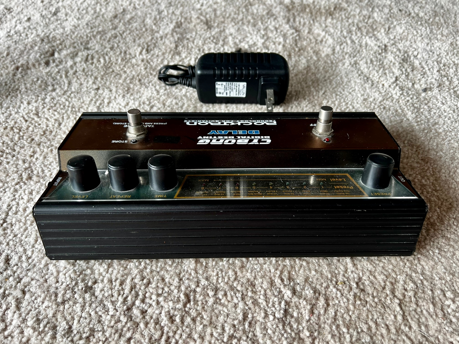 ROCKTRON CYBORG DELAY - Cambalucho